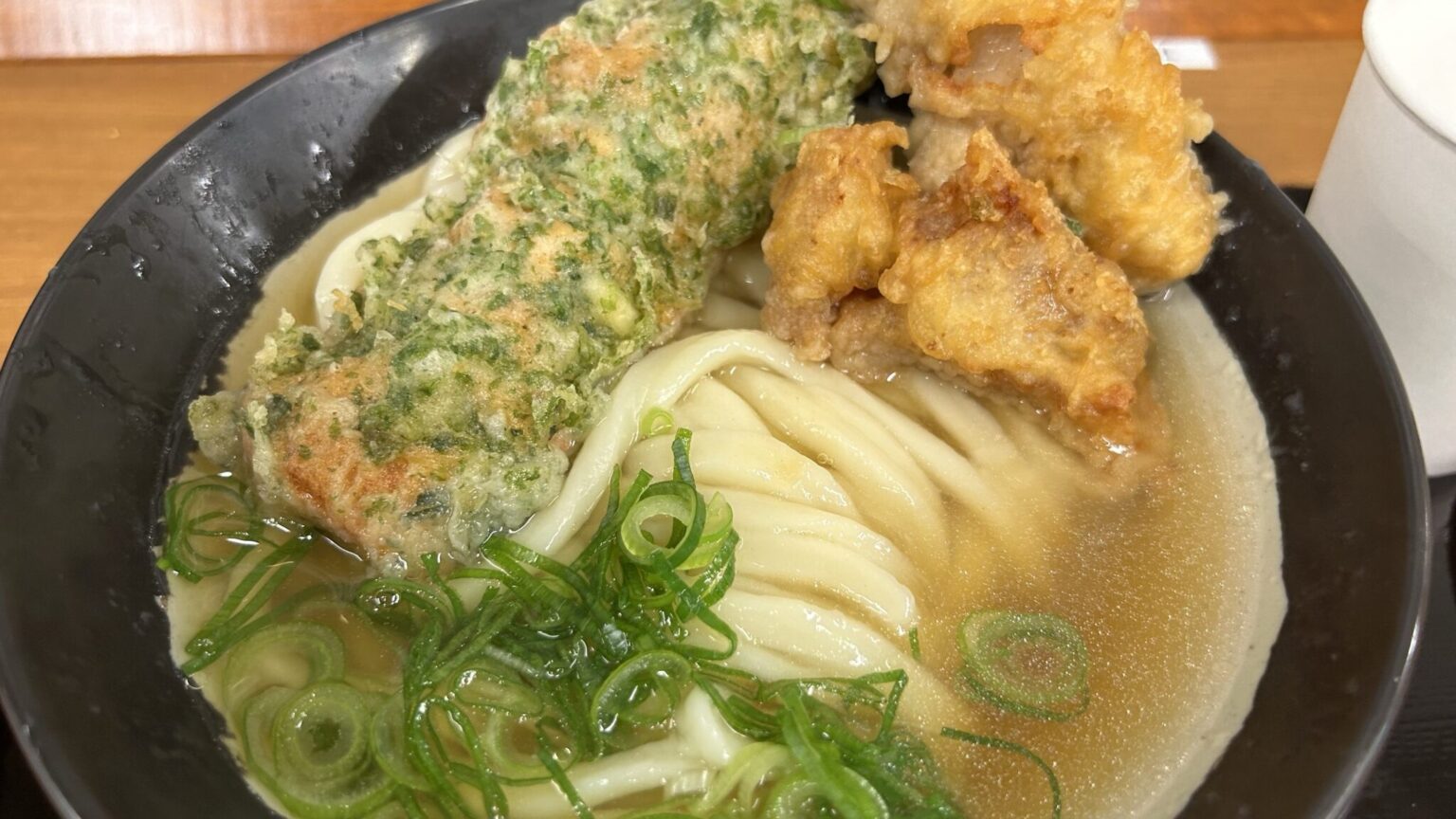 いぶきうどん・エキア北千住実食レビュー：気になる「あのうどん屋」に入ってみた | カニカカ日誌